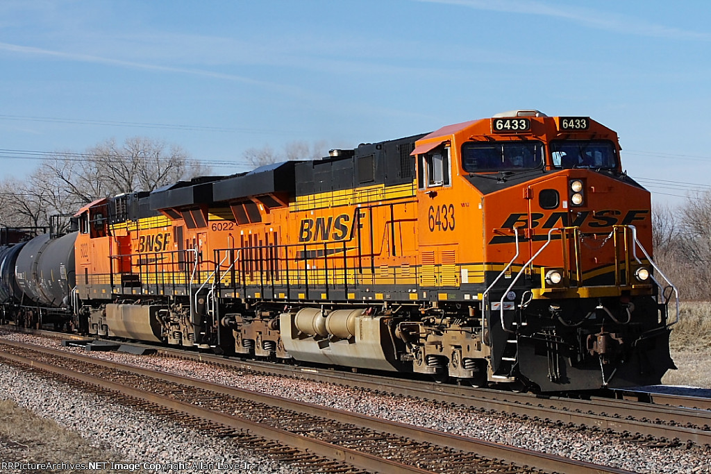 BNSF 6433 East